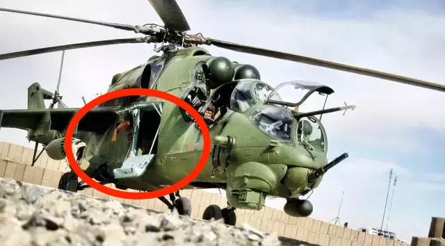 The Mi 28 also has a "crew cabin"?The interior space is so spacious ...