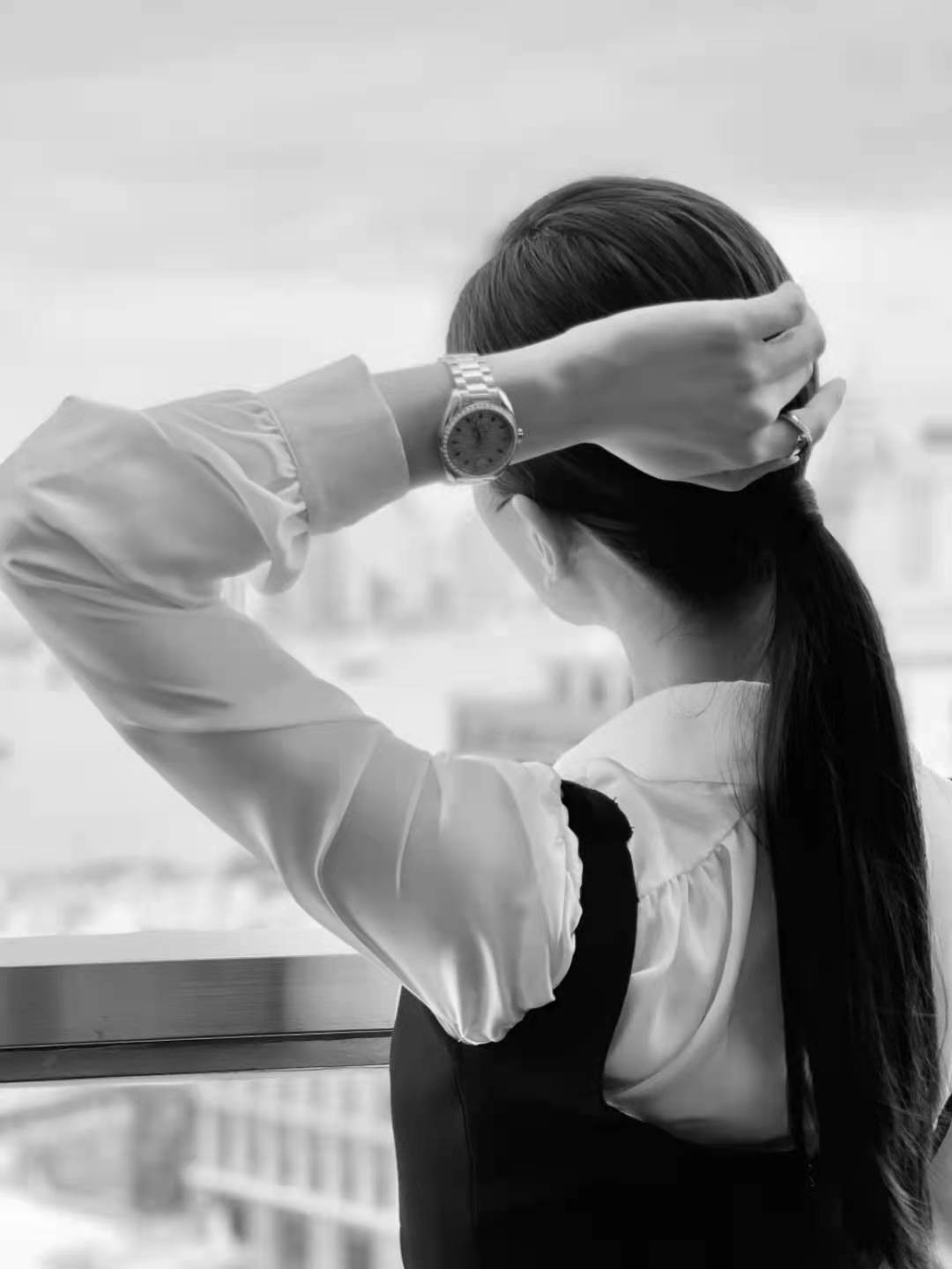 Liu Shishi elevator photo became famous scene!Wearing a tight-fitting ...