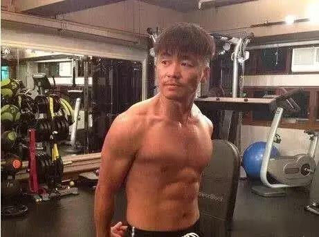 Peng Yuyan: This is my abs, Aaron Kwok: This is mine, Wang Baoqiang ...
