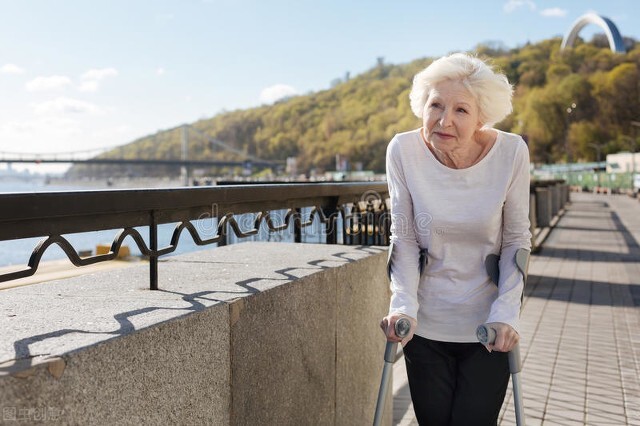 These kinds of changes in the body after 65 years of age are a normal ...