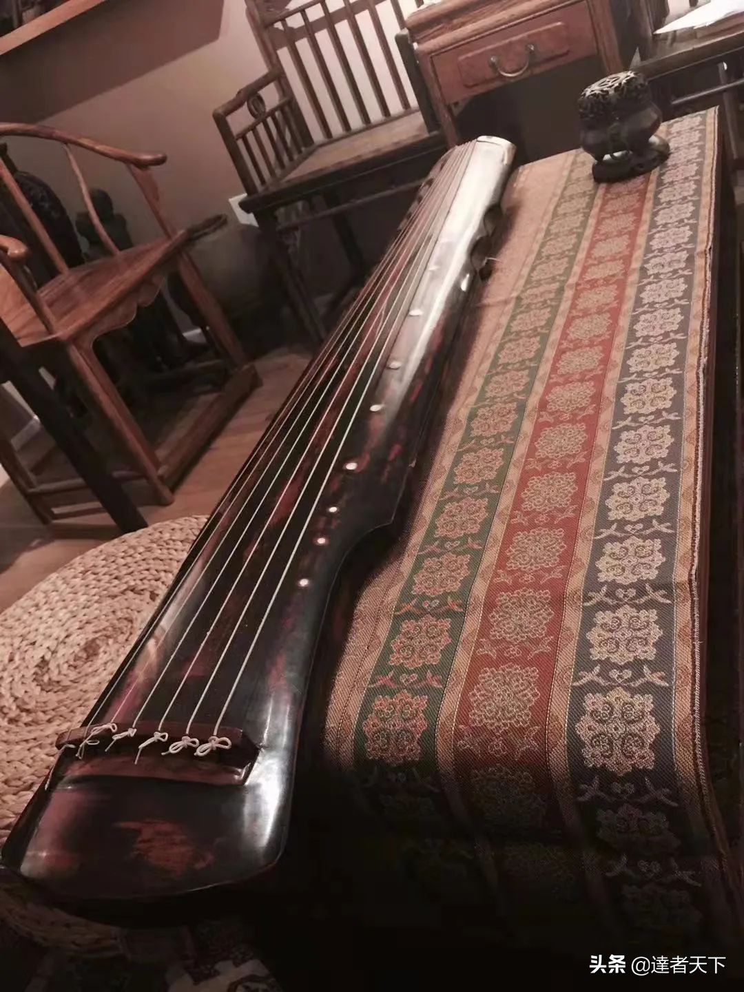 Guqin: the pain of traditional Chinese musical instruments - iNEWS