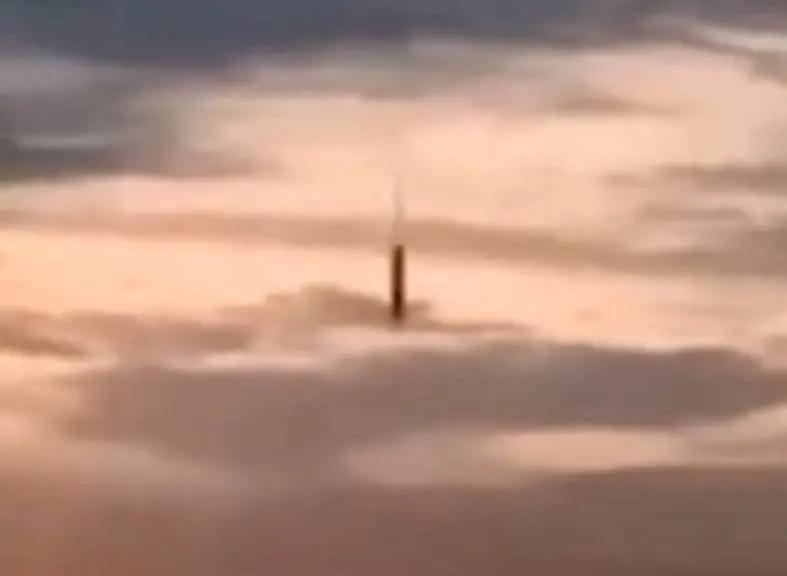 The UFO crash in the Java Sea.Indonesian government investigates "UFO ...