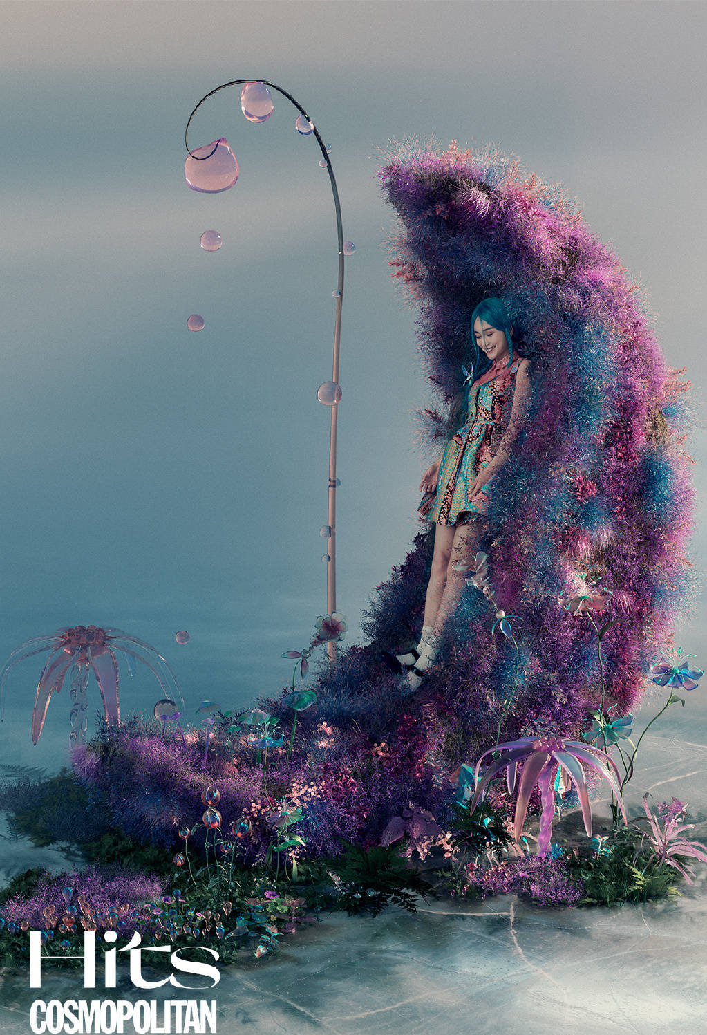 Angelababy's latest cover exposure, blue-haired mermaid, beautiful ...