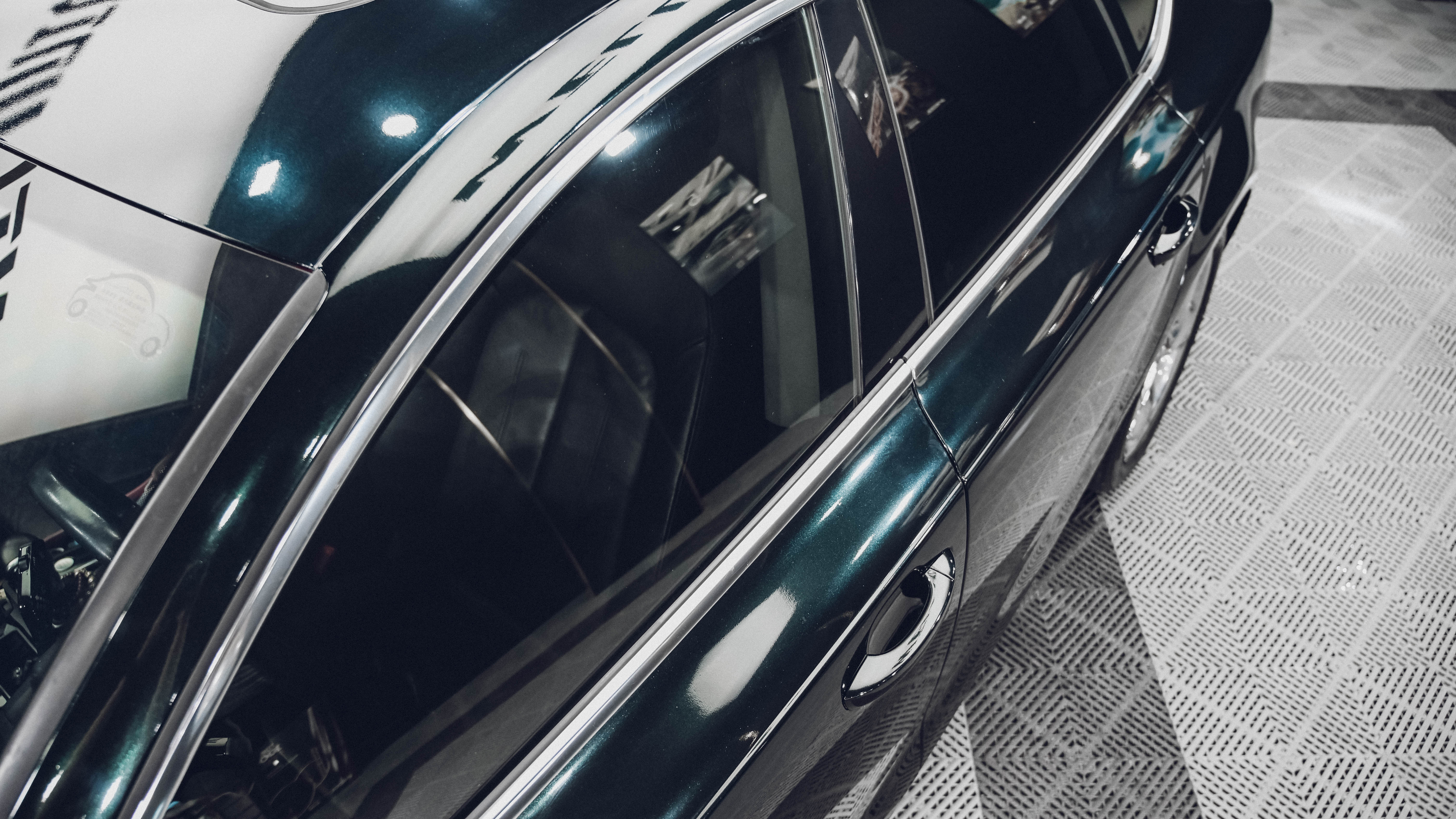 Audi A7 stickers emerald green change color - iNEWS