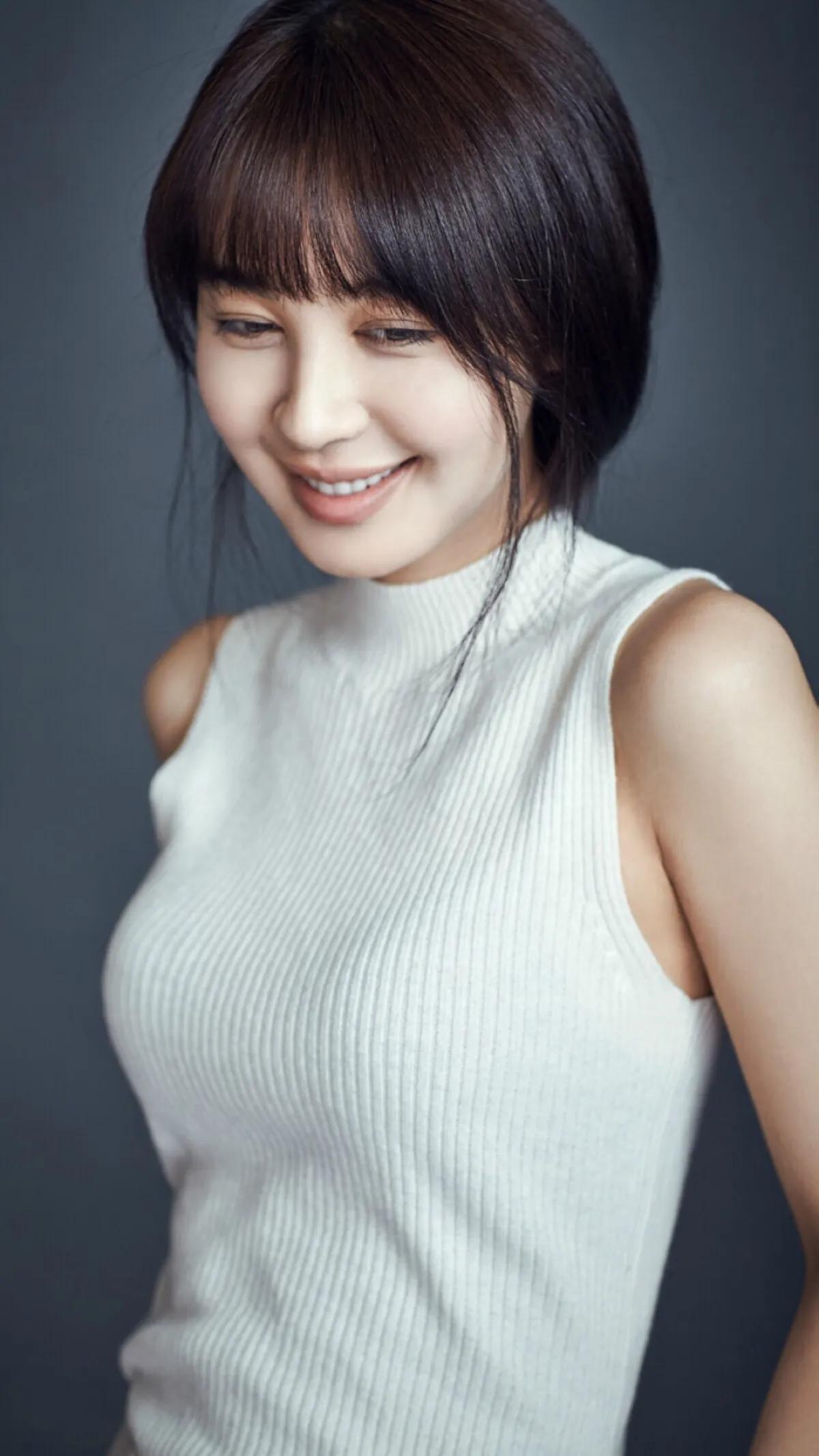 Li Fei Er's beautiful pictures - iNEWS