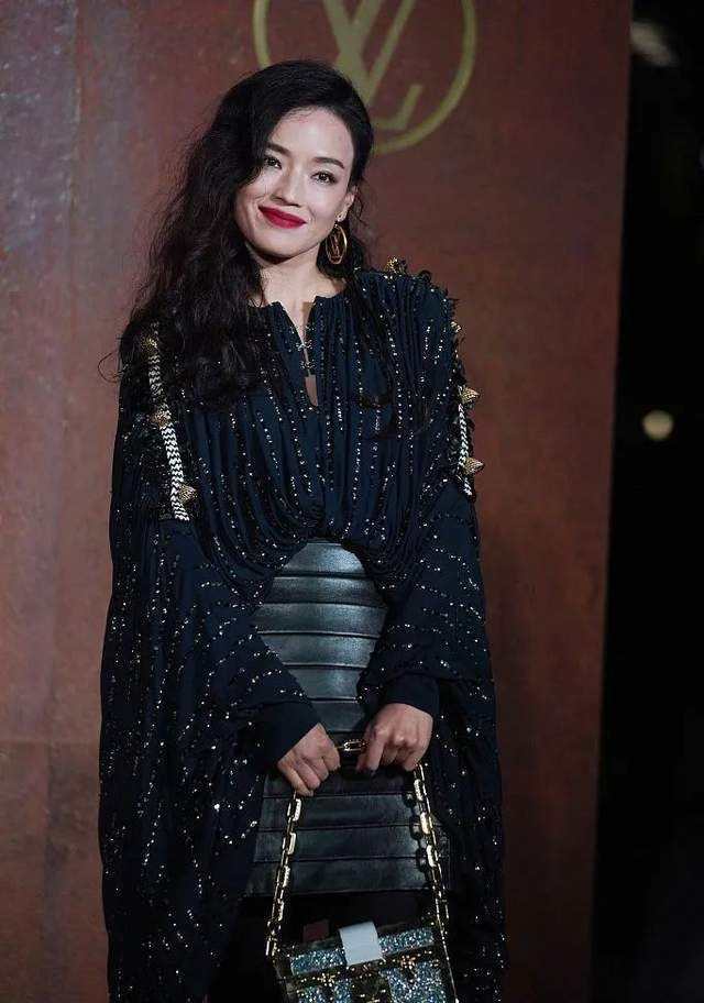 Shu Qi likes Liu Yifei's related news, Zhu Yilong is suspected of ...