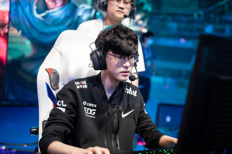 Canyon is the first, and the three LPL players are in the top five!Foreign media releases S11 ...