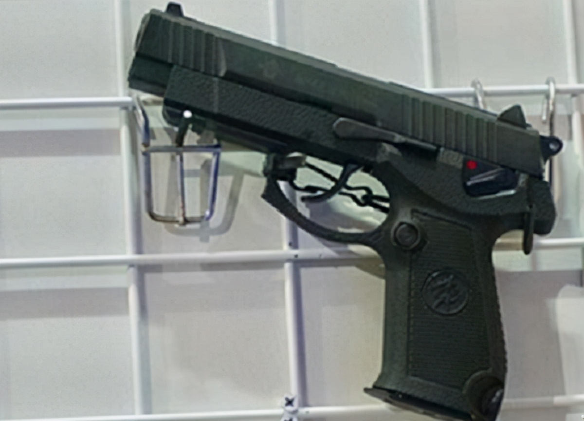 The domestically-made 92-type major improved pistol debuts or is the ...