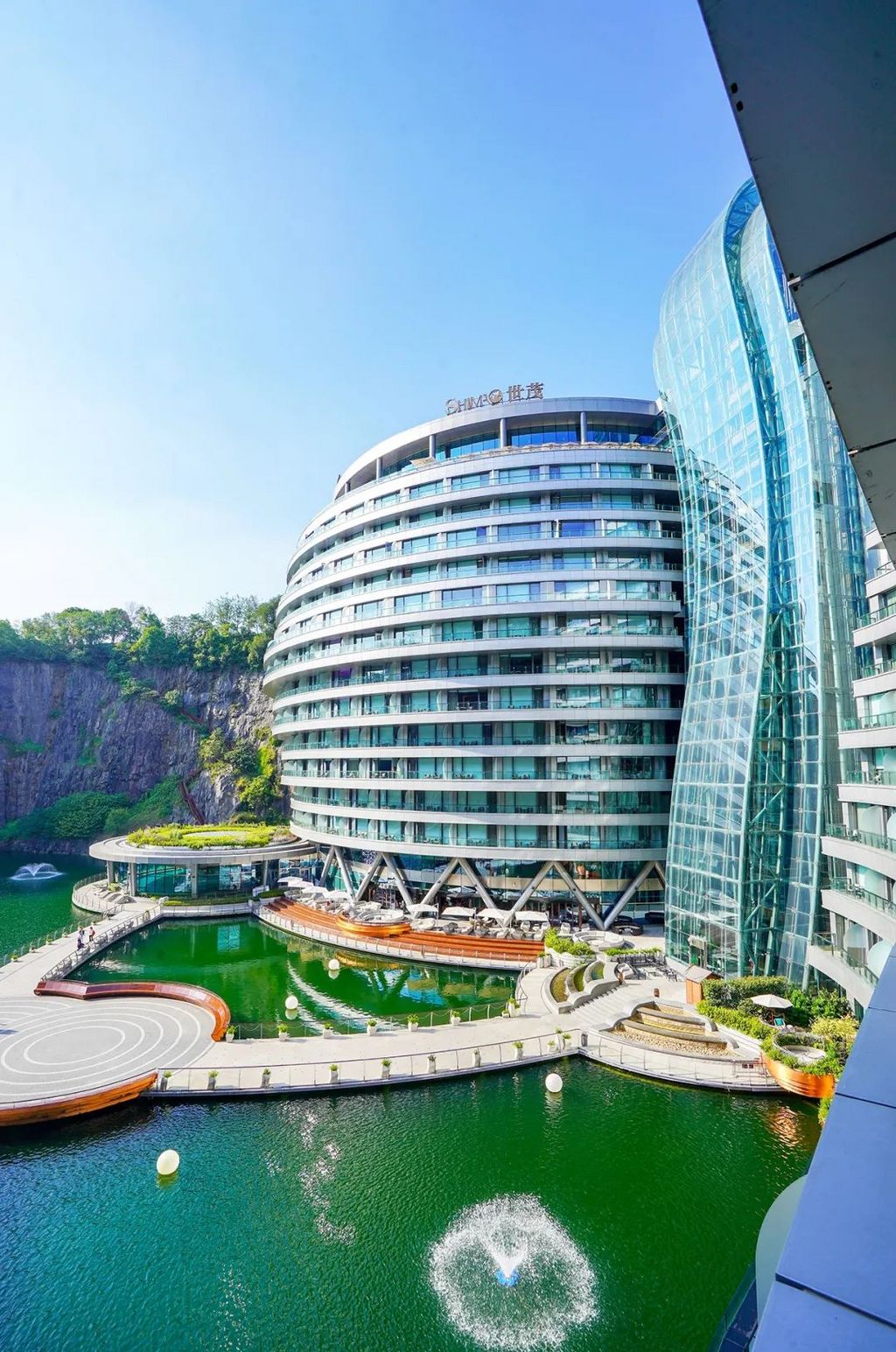 Top ten architectural wonder hotels in the world, close to the center ...