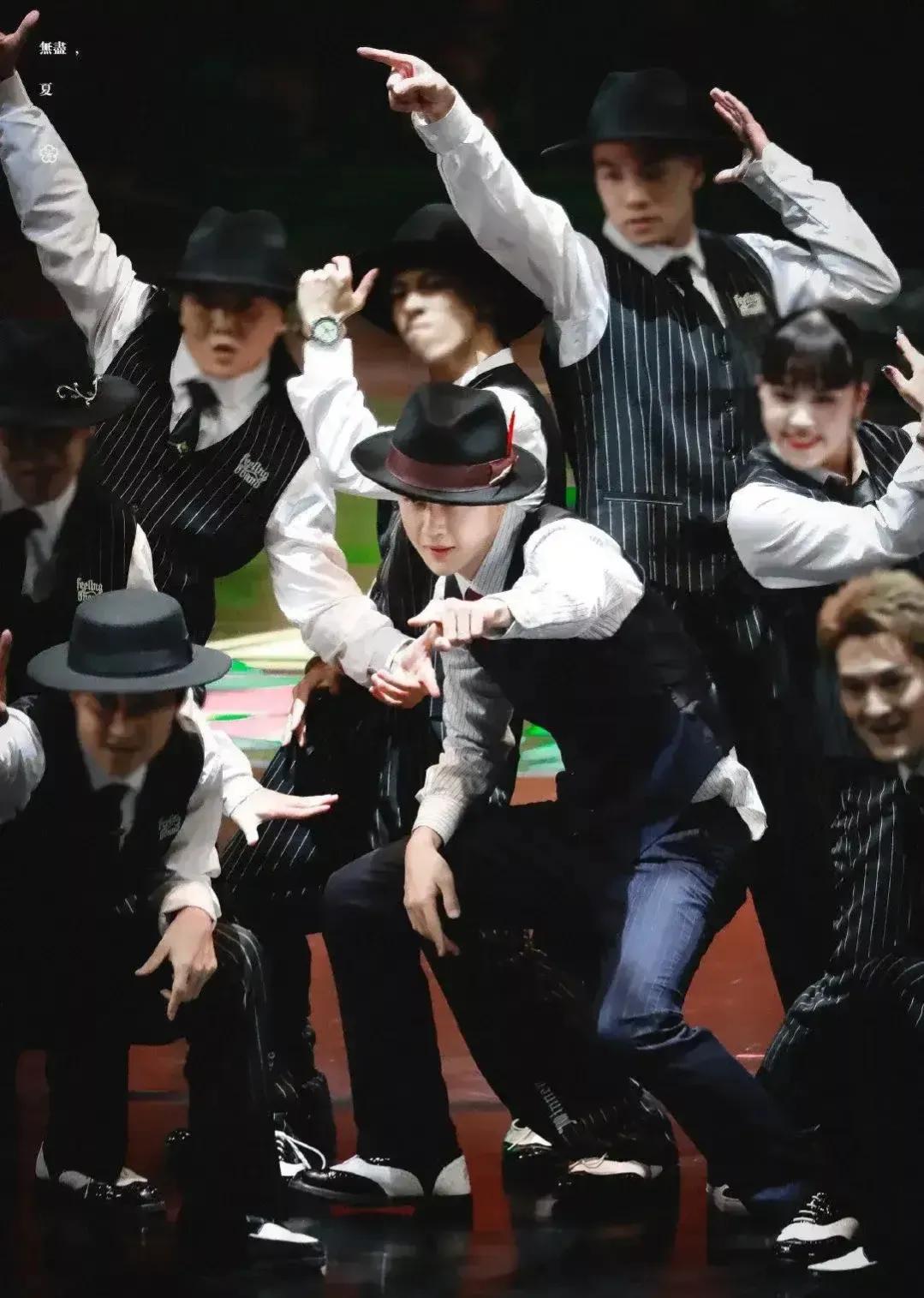 A wave of king bombing, the victory of the "Axis Man" - iNEWS