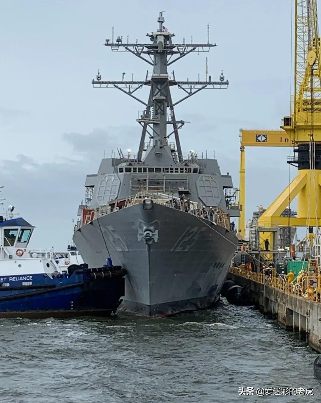 The performance comparison of the strongest destroyer in China and the ...