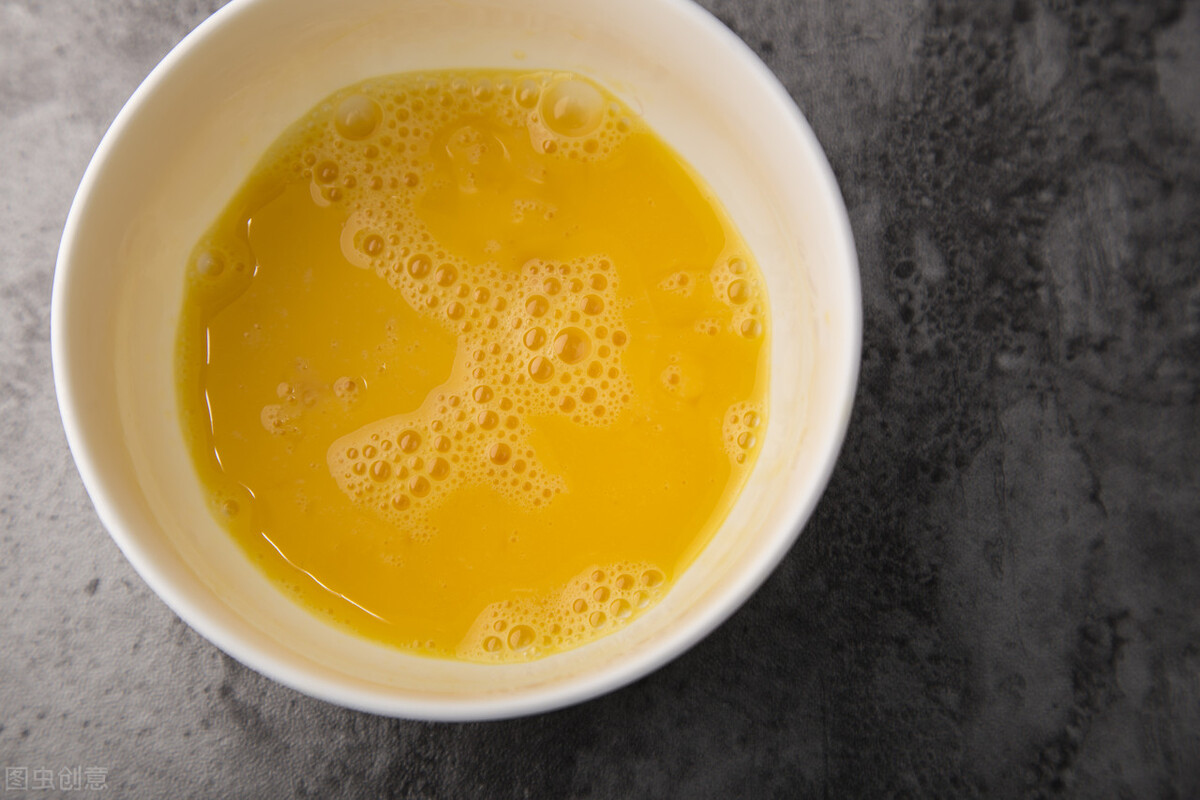 Why is steamed egg custard so old and shapeless?The chef teaches you 3 ...