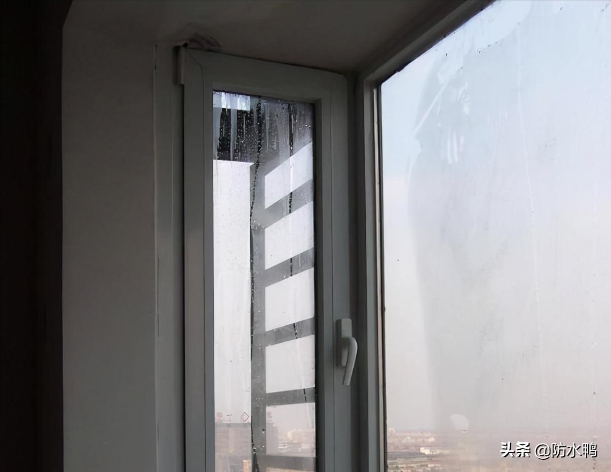 The cause of water leakage on the upper edge of the window and its ...