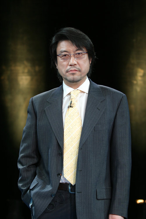 News anchor Xu Li retired and waved goodbye twice during the last live ...