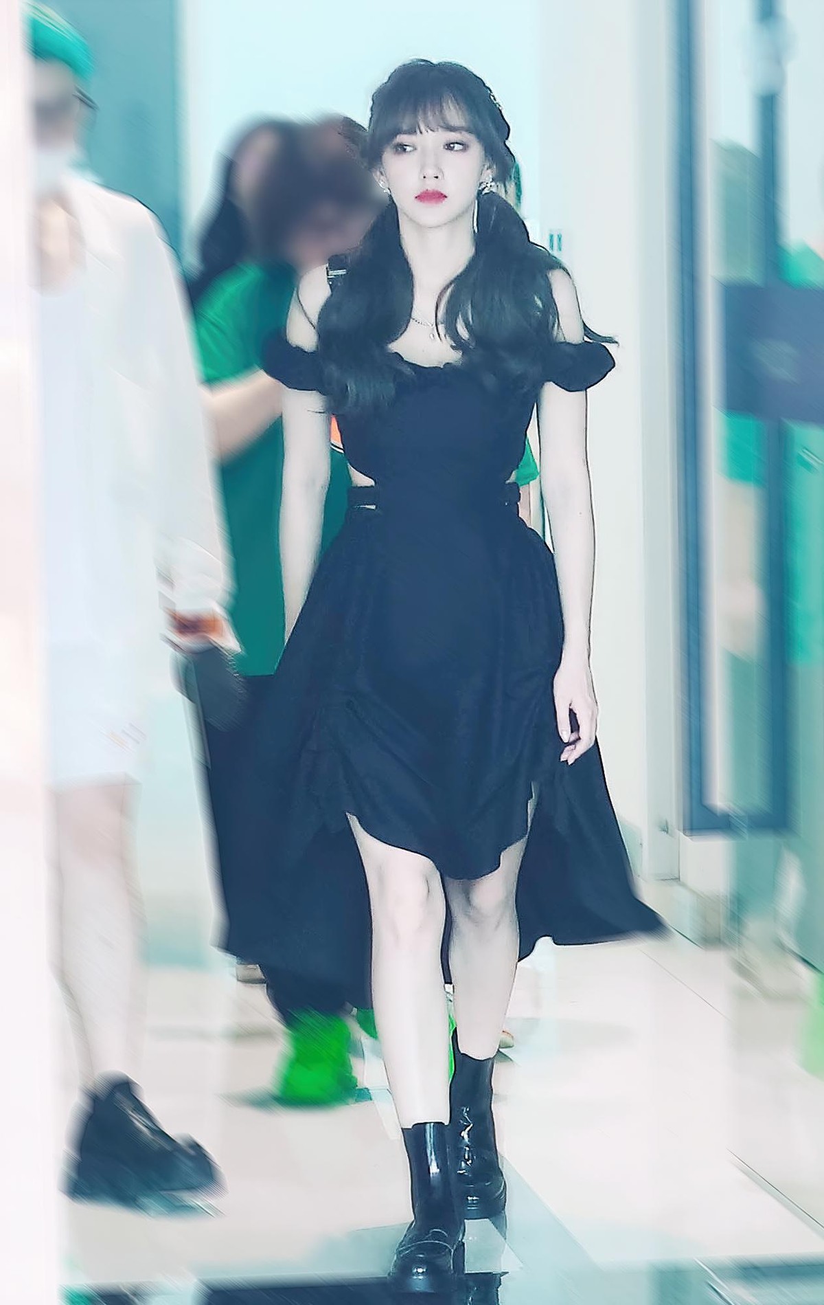 Cheng Xiao beautiful black outfit - iMedia