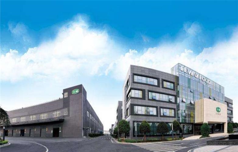 Fang Wei ranked 24th in the "2021 Forbes China Charity List" with a ...