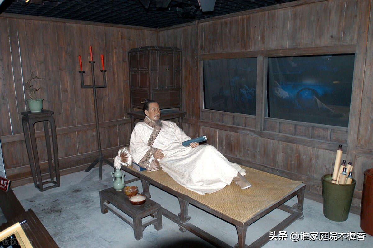 Lu You lives in Shanyin leisurely, writes the first words, only the ...