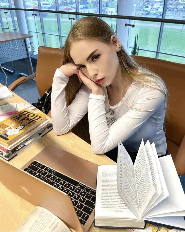 Oksana Neveselaya Belarusian Most Beautiful Mathematics Teacher Inews