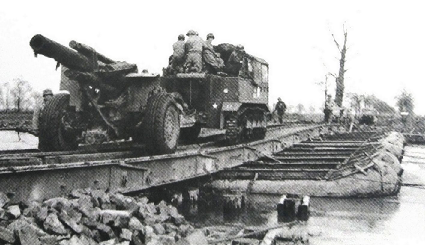 155mm Howitzer of American Artillery in World War II - iNEWS