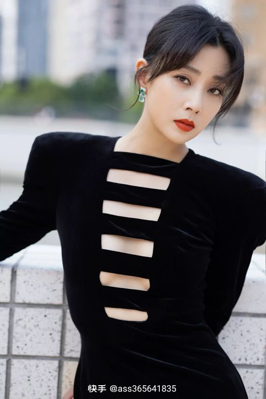 Actress Yin Tao photo - iNEWS