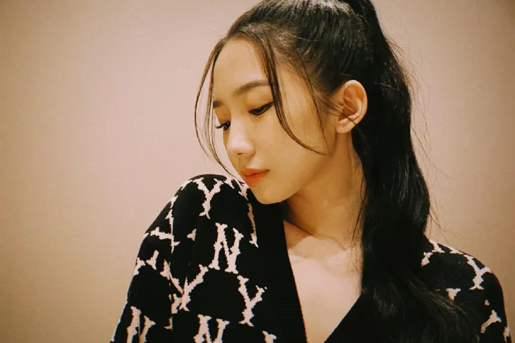 Little gossip, Luo Yunxi, Zhu Yilong, Zhou Jieqiong, Meng Meiqi - iNEWS