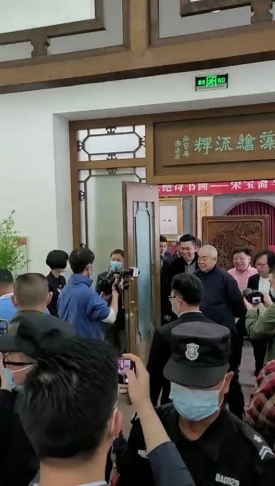 Painter Fan Zeng exhibited painting and calligraphy works in ...