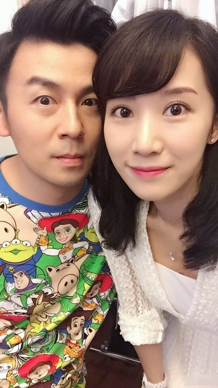 A close photo of Kuotai Li Nian and his friend Tong Liya, Lei Jiayin ...