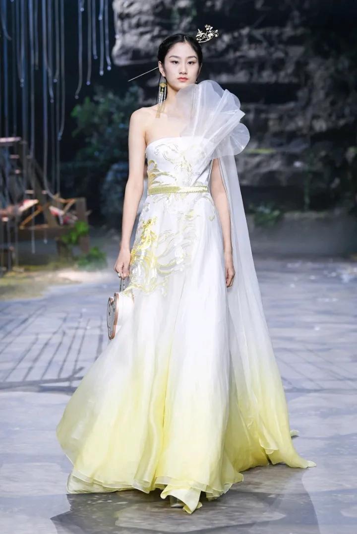 (Heaven Gaia) 2022 spring and summer high-end ready-to-wear - iNEWS