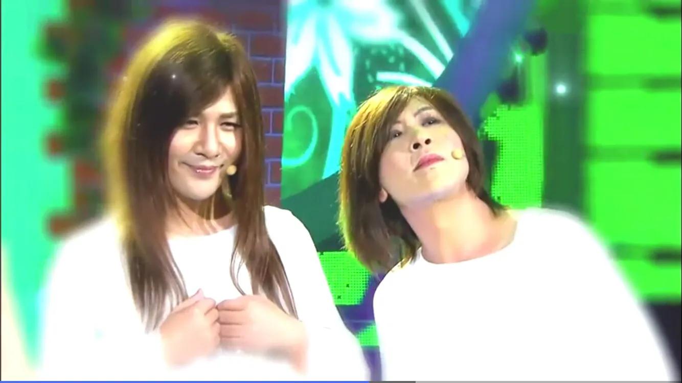 Top 10 funny celebrities imitating famous scenes! Yang Di's sculpture ...