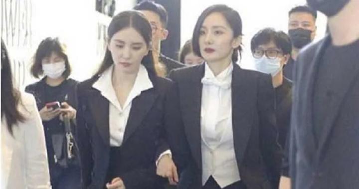 Yang Mi publicly explained that Liu Shishi's collar ridiculed "the chest is too small"?Netizens ...
