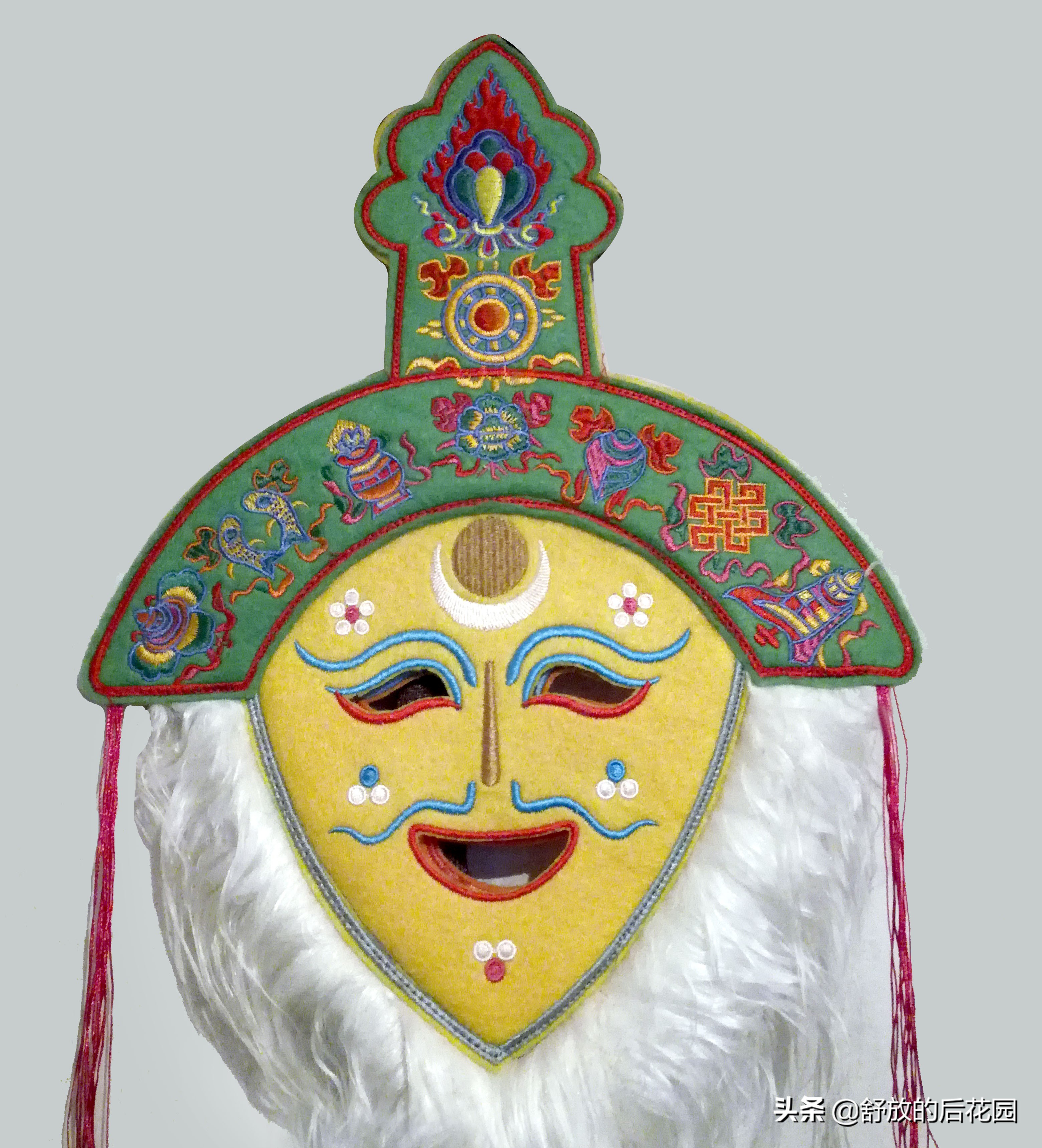 Tibetan mask art that presents subtle meaning with fixed and vivid ...