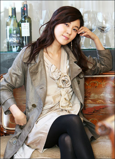 Kim Ha Na-Queen of Chungmuro Road, an olive tree under the sky - iNEWS