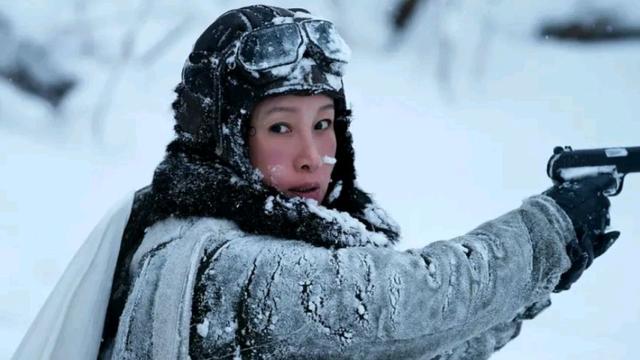 "Above the Cliff" has been finalized. Qin Hailu cooperates with Zhang ...