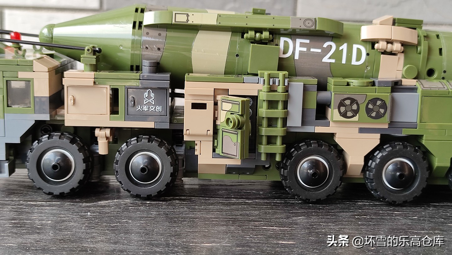 Dongfeng express car made of building blocks: Senbao building block DF ...
