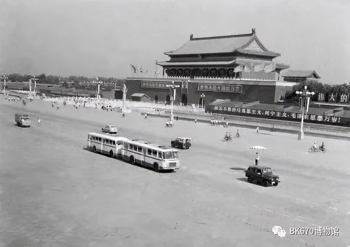 How does the "big road" running on Chang'an Avenue lead the design of ...