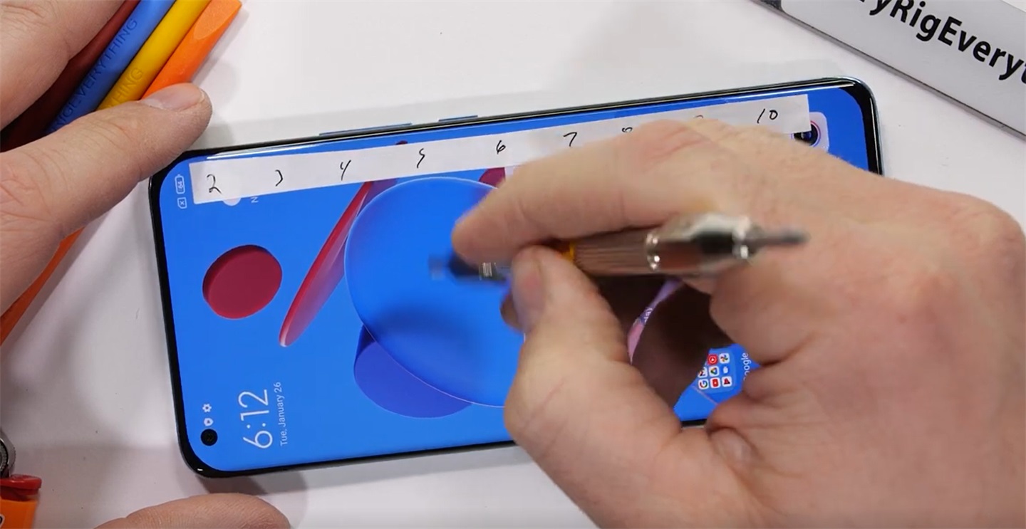 Mi 11 overseas version durability test: fingerprint scratches under the ...