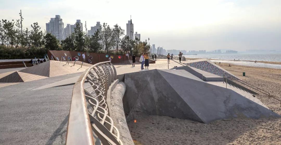 "Freshly Opened" Yantai Golden Beach - iMedia