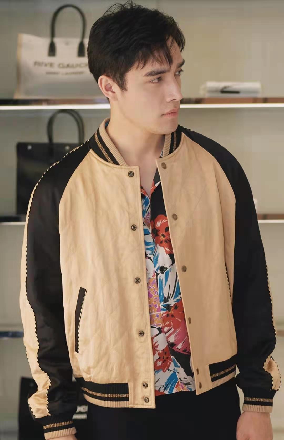 Millions of American internet celebrities were exposed to cheating ...