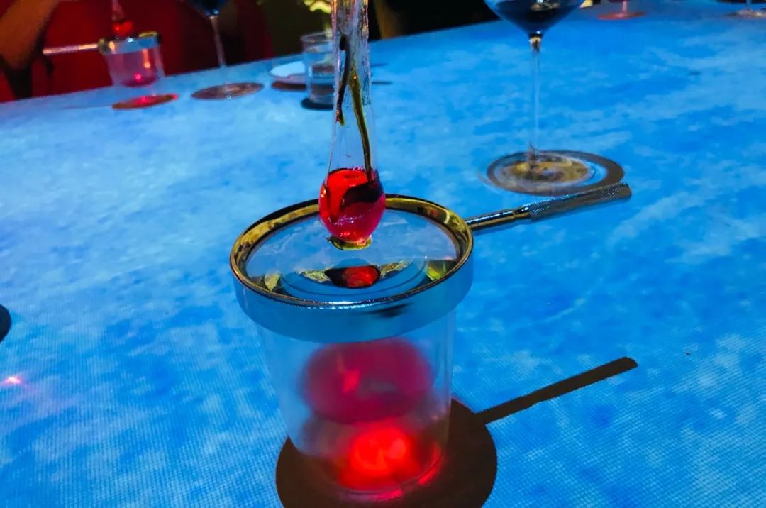 UltraViolet, an internet celebrity restaurant?The beauty of modern ...