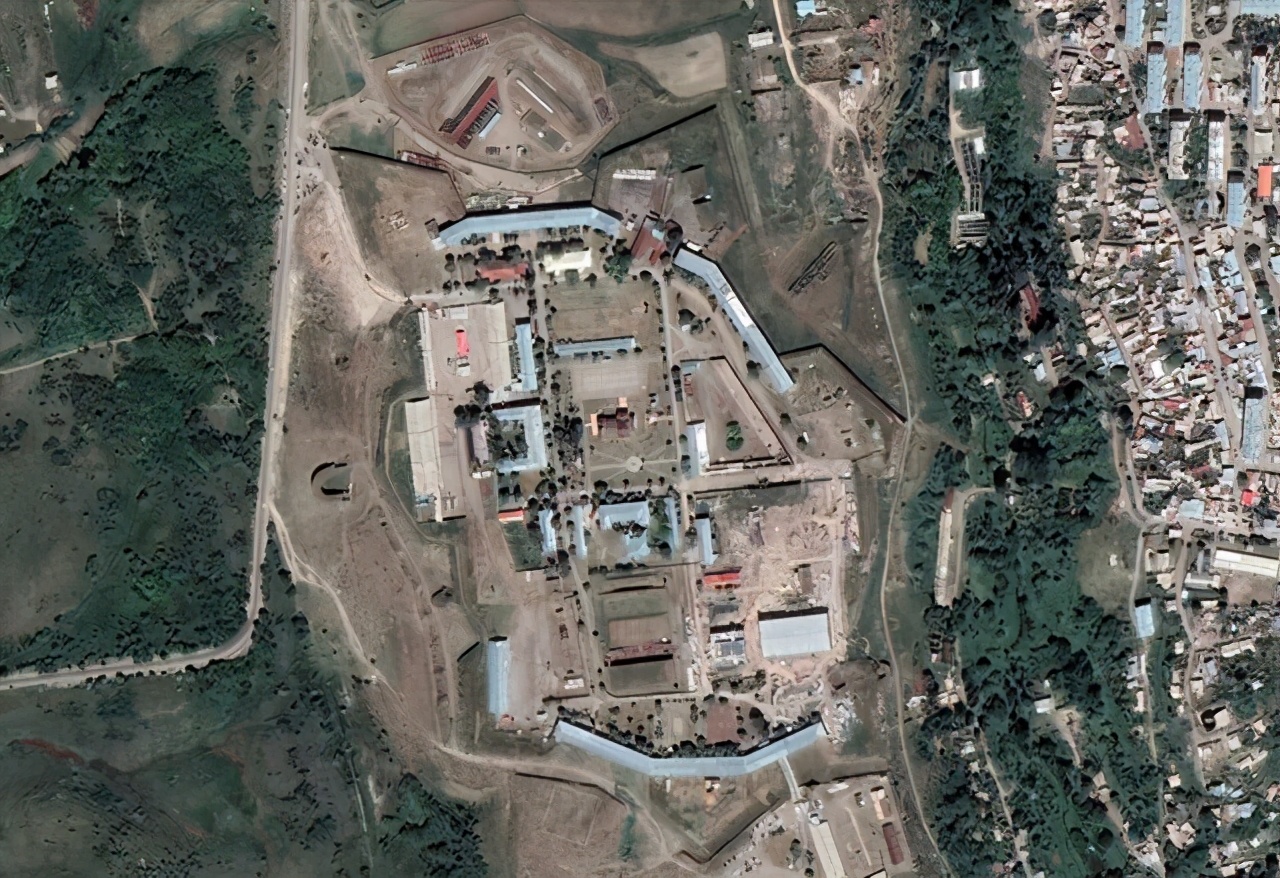 Does Russia need to build another military base in Armenia? - iNEWS