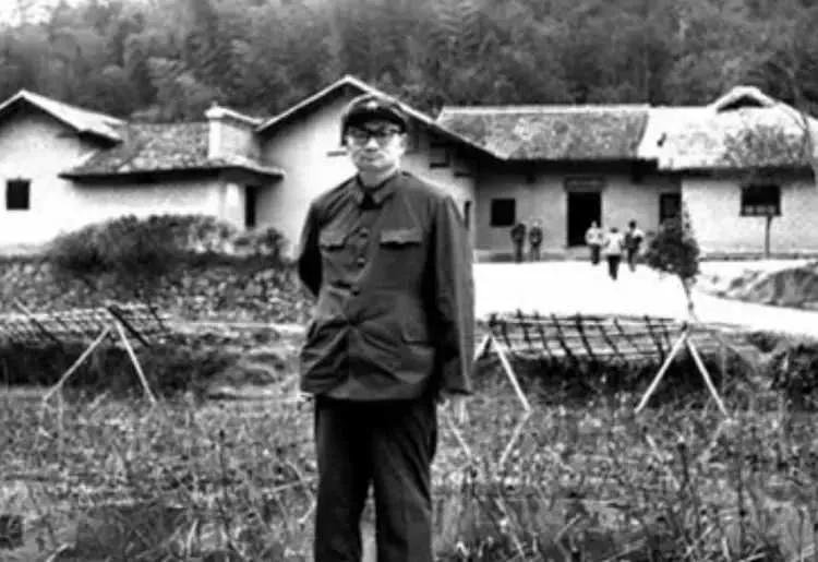 In his later years, Mao Anqing often shed tears alone - iNEWS