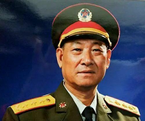 In 1987, Song Qingwei served as the political commissar of the Jinan ...