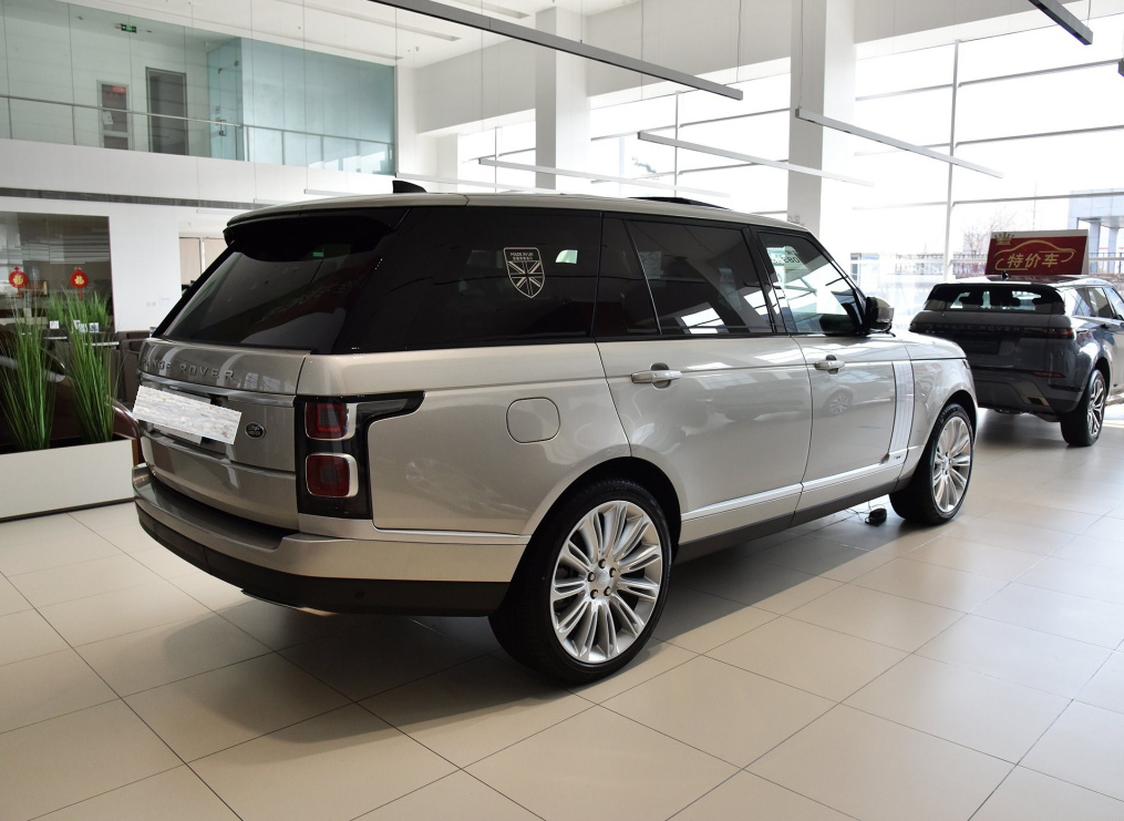 Land Rover Range Rover respects the creation extended version, and some ...