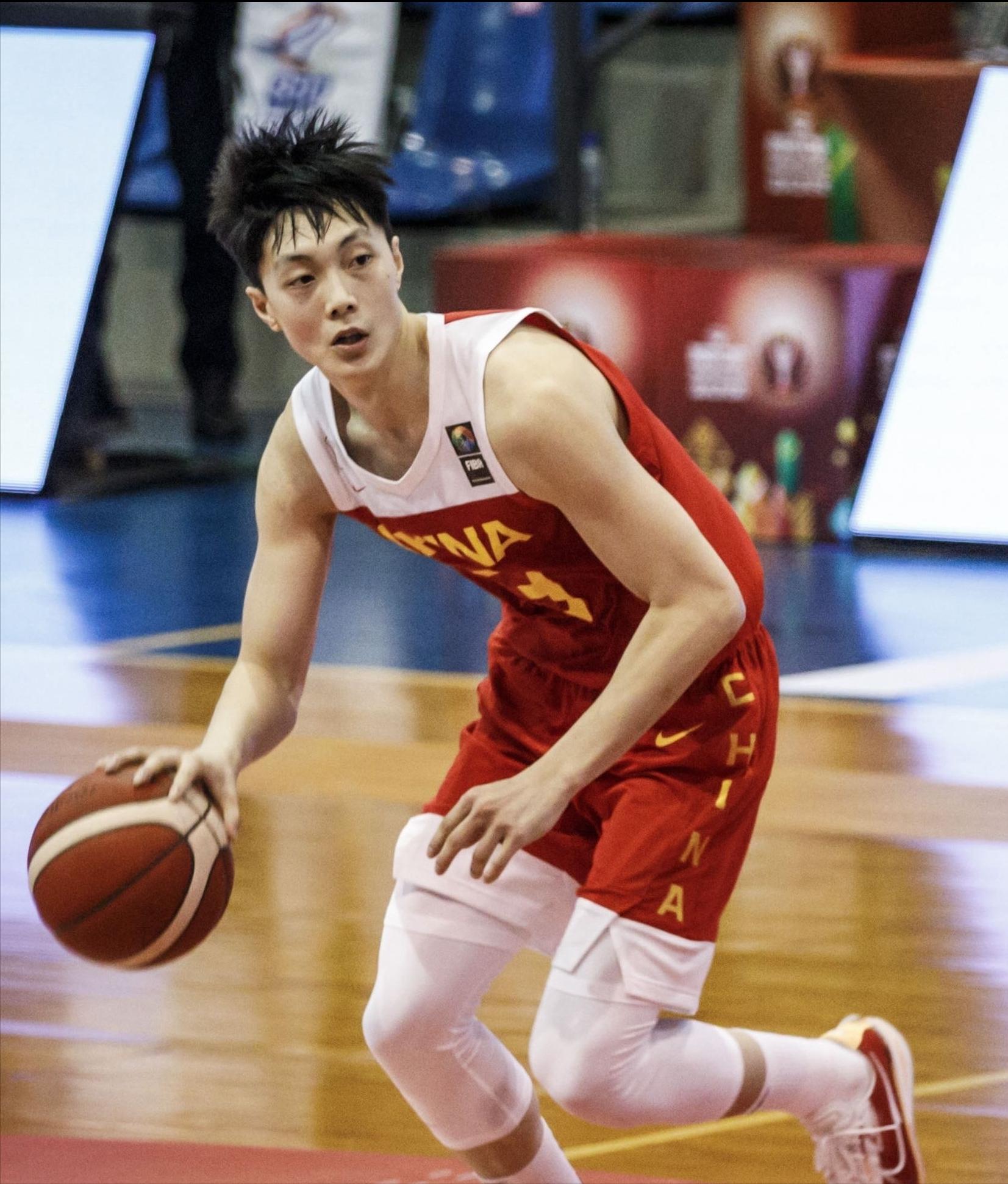 Hu Mingxuan talks about joining the Bucks: concentrate on playing ...