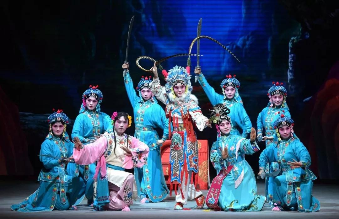 Peking Opera "Monkey Wukong Three Borrow Banana Fans" to see how the ...