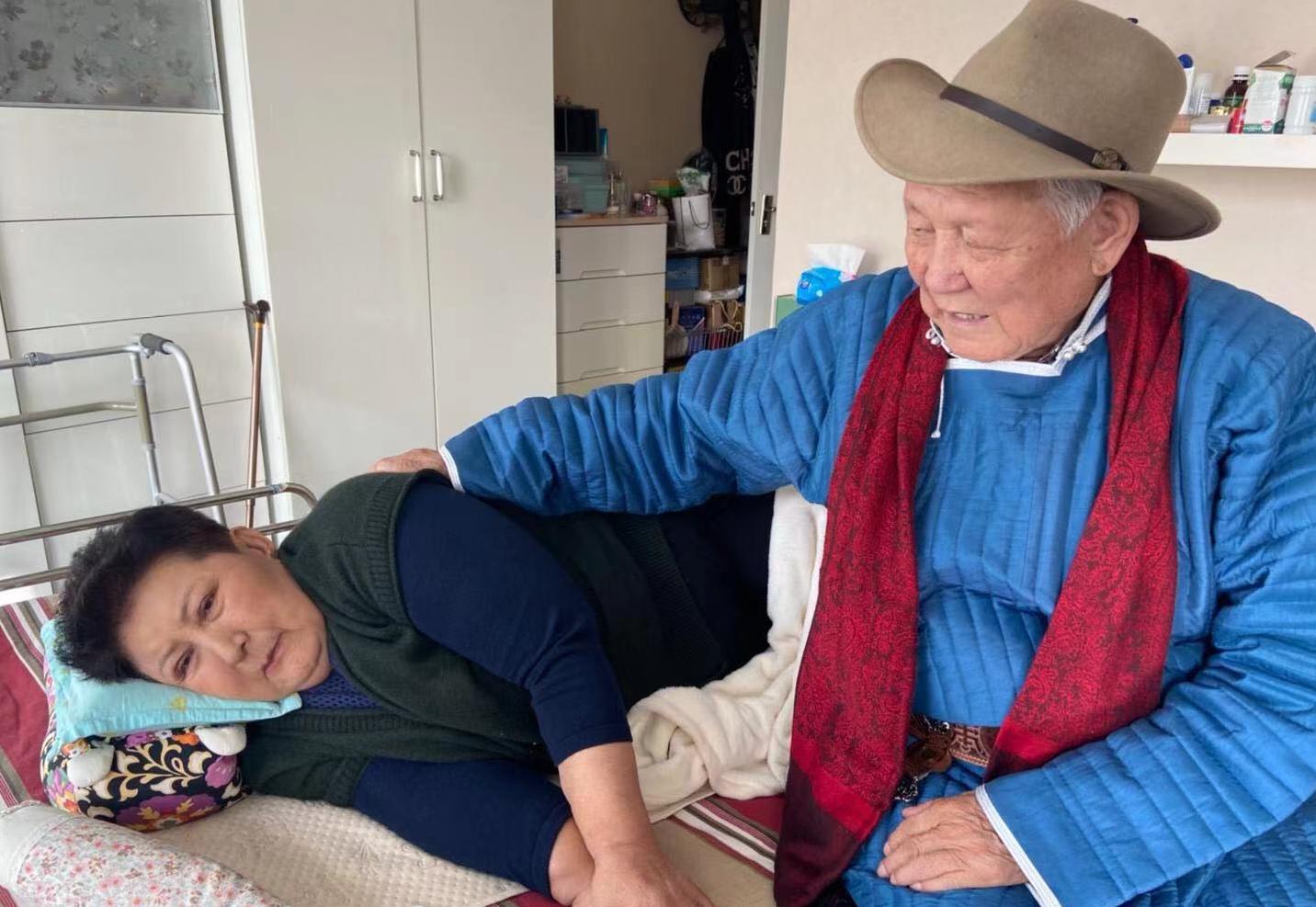 Singer De Dema revealed the recent situation. Despite his illness, he ...