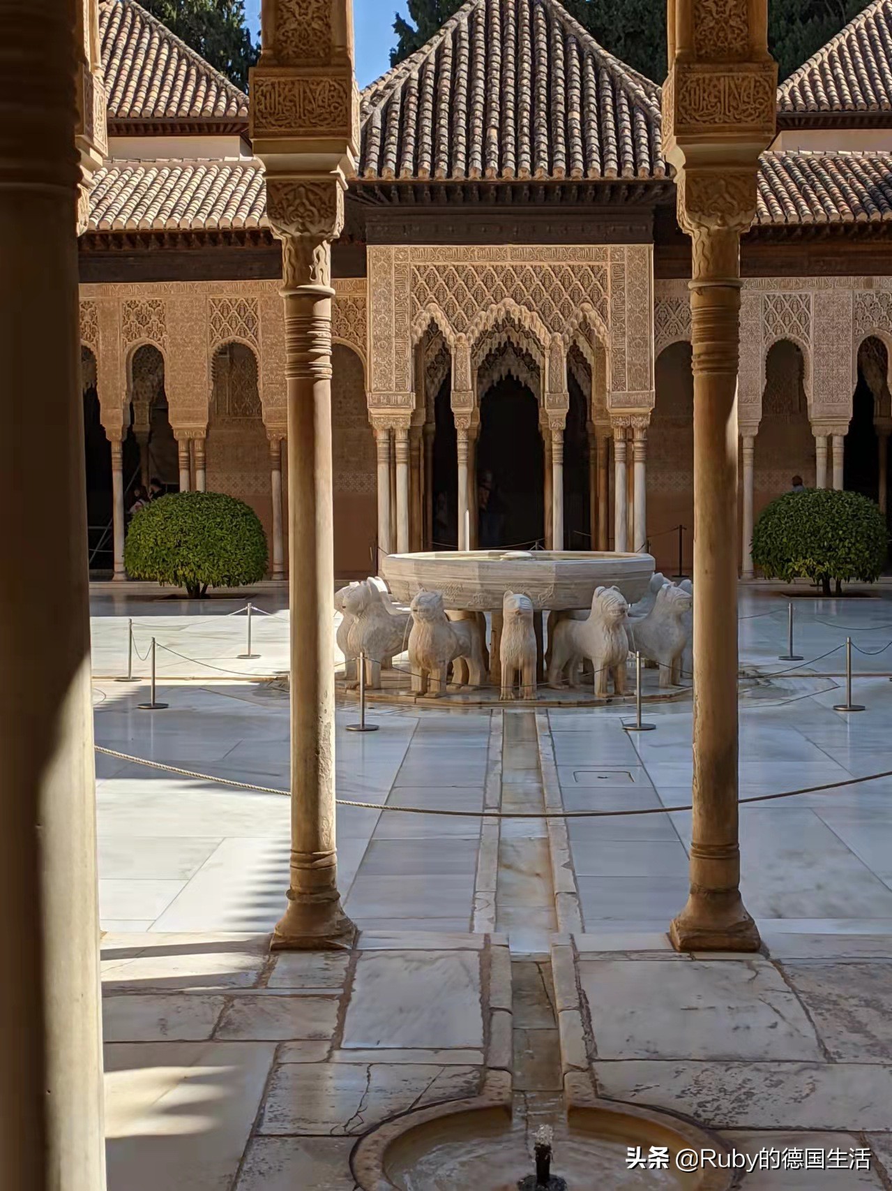 Eight Thousand Miles of Clouds and Moon-Autumn Holiday Tram Tesla Self ...
