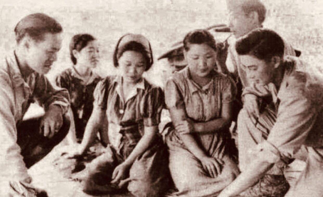 The 13-year-old comfort woman, no one treats her as a human being, so ...