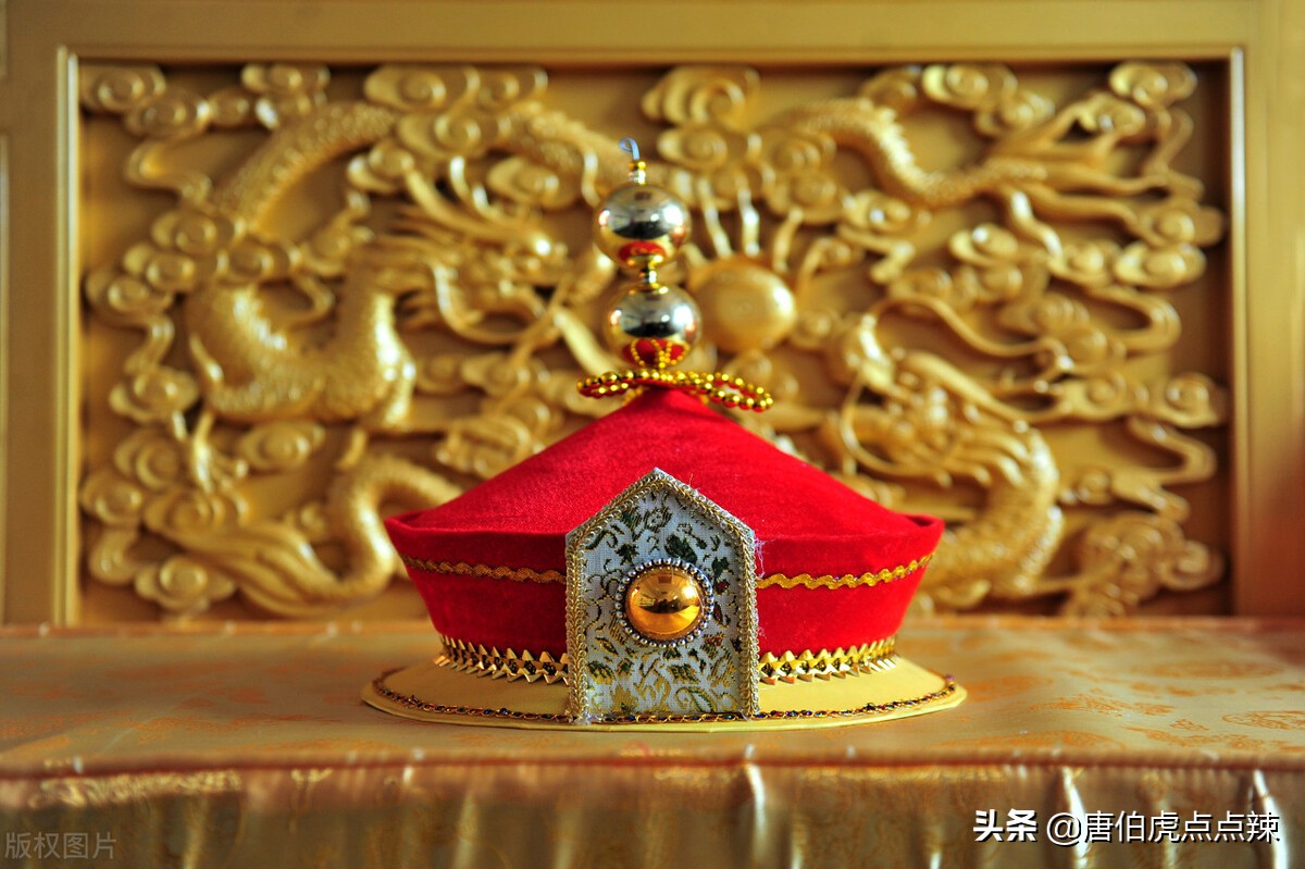 The death of Emperor Shunzhi of the Qing Dynasty, was it a robe or a ...