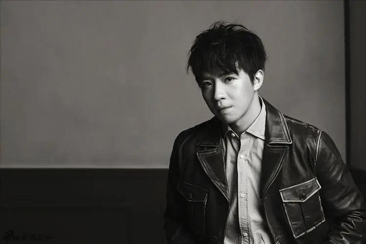 "Counterfeit Hero" Yu Haoming: Disfigured by the fire, sold miserably ...